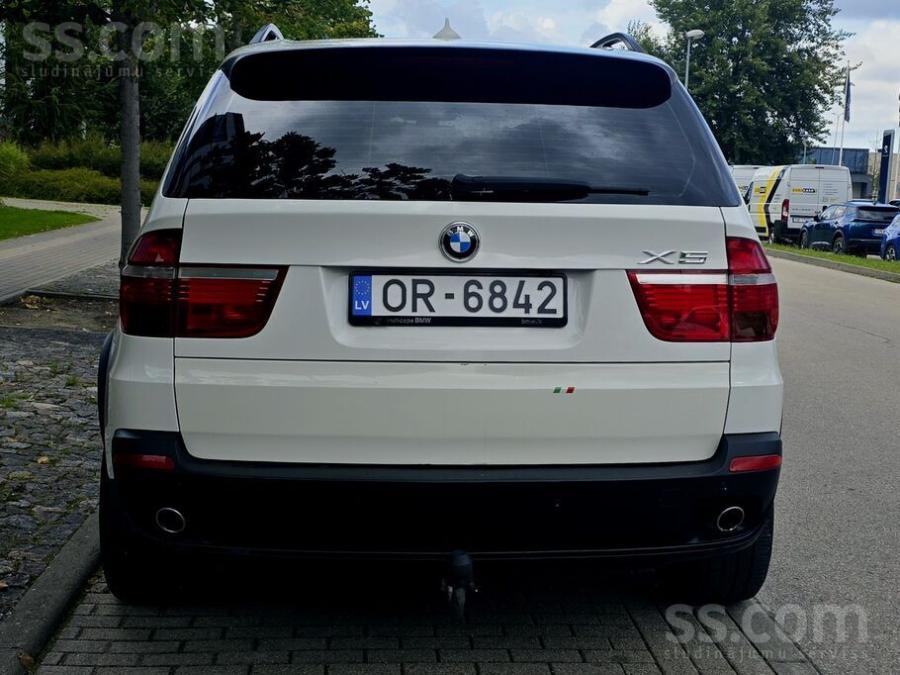 White BMW X5 2009 in Riga, with an engine capacity of 3.00 L and mileage of 358 thousand km for 8400 €, photo 15 on AUTOMOTO.COM.LV