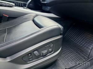 White BMW X5 2009 in Riga, with an engine capacity of 3.00 L and mileage of 358 thousand km for 8400 €, photo 26 on AUTOMOTO.COM.LV