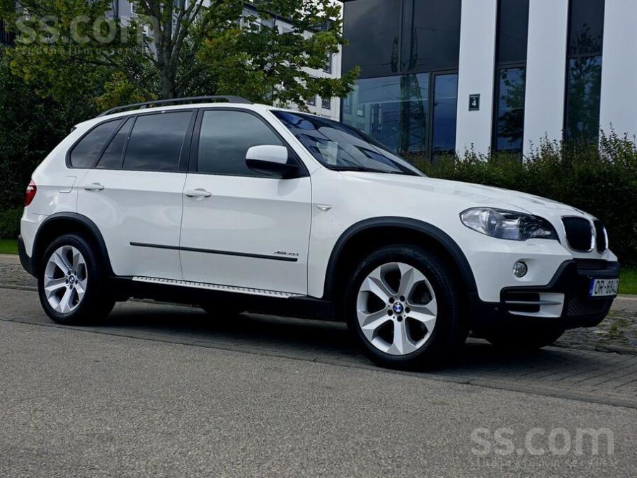 White BMW X5 2009 in Riga, with an engine capacity of 3.00 L and mileage of 358 thousand km for 8400 €, photo 29 on AUTOMOTO.COM.LV