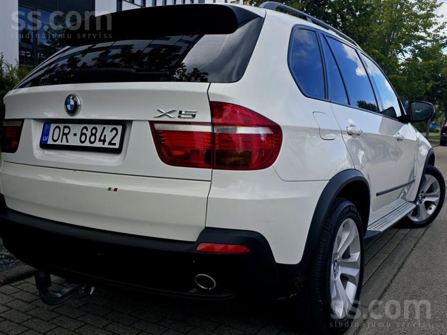 White BMW X5 2009 in Riga, with an engine capacity of 3.00 L and mileage of 358 thousand km for 8400 €, photo 30 on AUTOMOTO.COM.LV