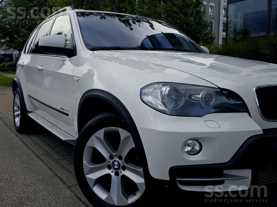 White BMW X5 2009 in Riga, with an engine capacity of 3.00 L and mileage of 358 thousand km for 8400 €, photo 31 on AUTOMOTO.COM.LV