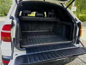 White BMW X5 2009 in Riga, with an engine capacity of 3.00 L and mileage of 358 thousand km for 8400 €, photo 33 on AUTOMOTO.COM.LV