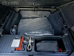 White BMW X5 2009 in Riga, with an engine capacity of 3.00 L and mileage of 358 thousand km for 8400 €, photo 34 on AUTOMOTO.COM.LV