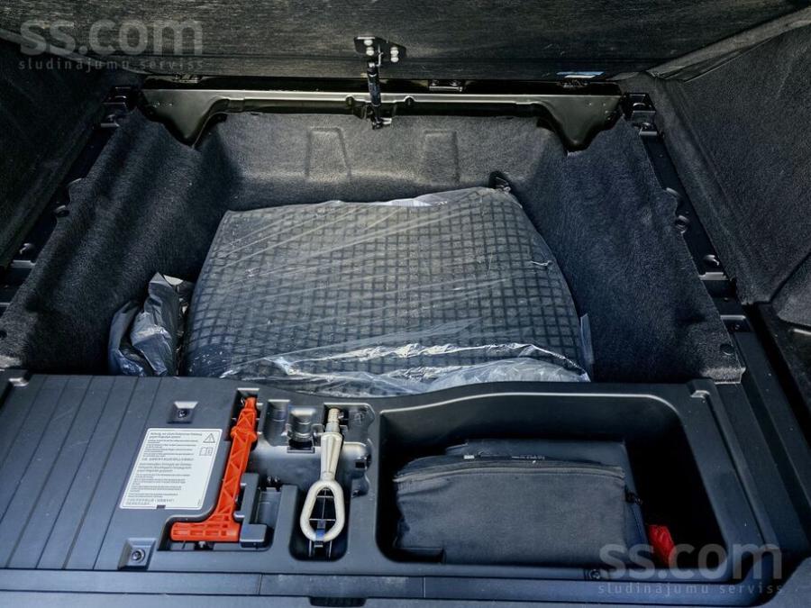 White BMW X5 2009 in Riga, with an engine capacity of 3.00 L and mileage of 358 thousand km for 8400 €, photo 34 on AUTOMOTO.COM.LV
