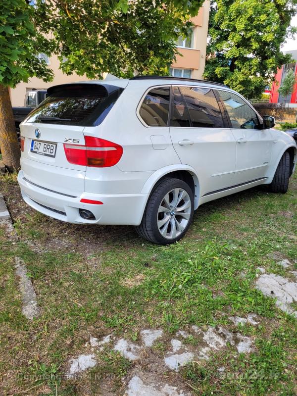 Balts BMW X5 2009 Tallina, ar dzinēja tilpumu 3.00 L un nobraukumu 281 tūkst. km par 10999 €, foto 3 vietnē AUTOMOTO.COM.LV