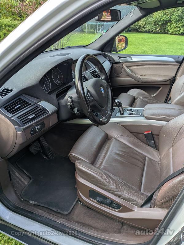 Balts BMW X5 2009 Tallina, ar dzinēja tilpumu 3.00 L un nobraukumu 281 tūkst. km par 10999 €, foto 6 vietnē AUTOMOTO.COM.LV