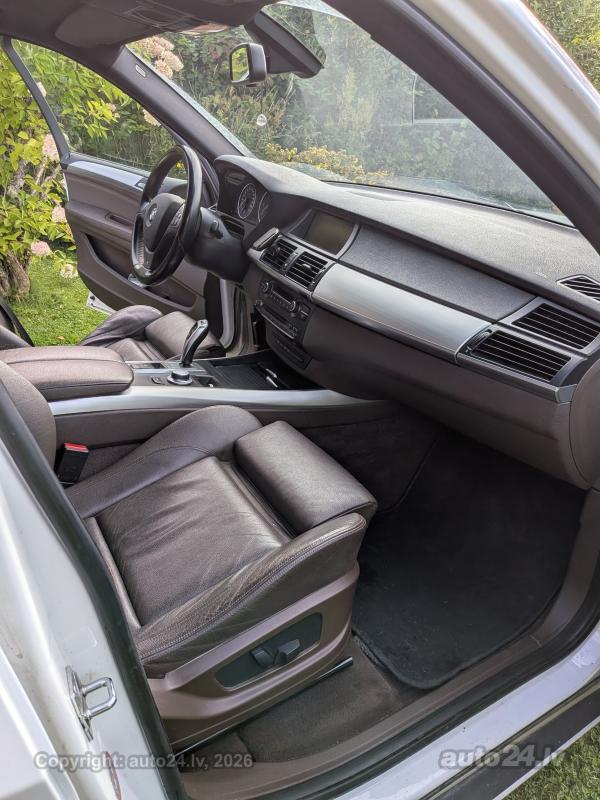 Balts BMW X5 2009 Tallina, ar dzinēja tilpumu 3.00 L un nobraukumu 281 tūkst. km par 10999 €, foto 7 vietnē AUTOMOTO.COM.LV