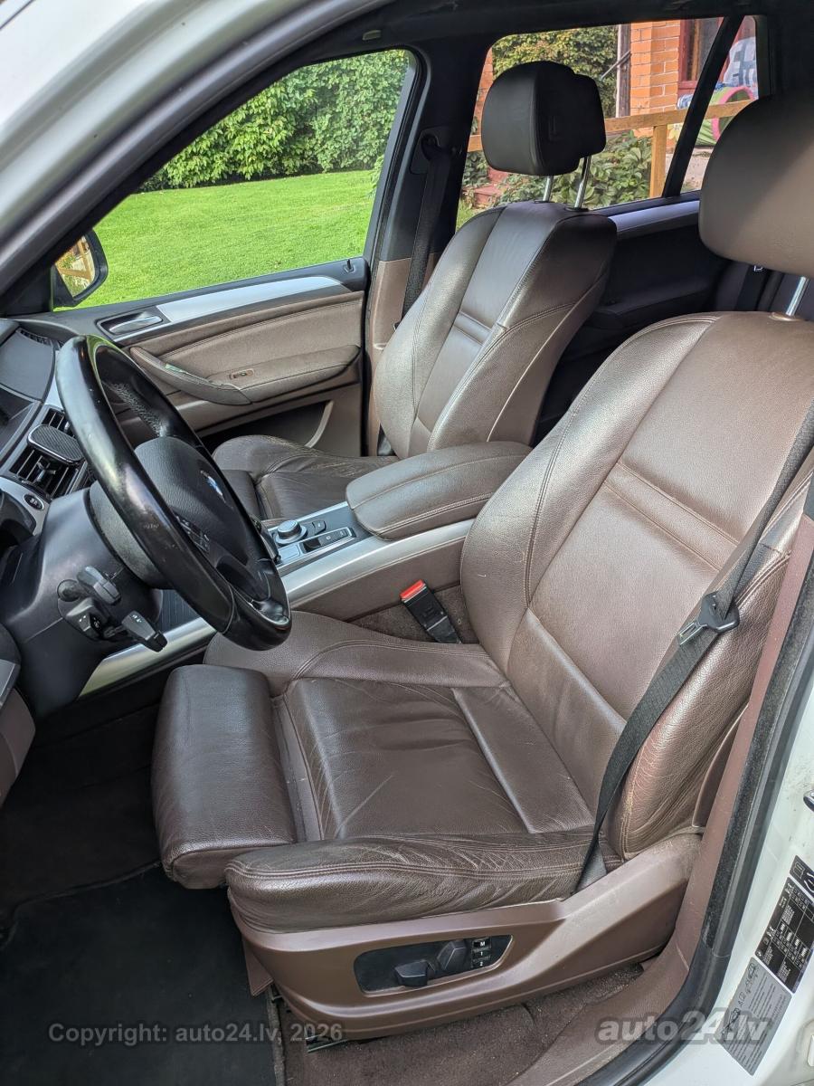 Balts BMW X5 2009 Tallina, ar dzinēja tilpumu 3.00 L un nobraukumu 281 tūkst. km par 10999 €, foto 8 vietnē AUTOMOTO.COM.LV