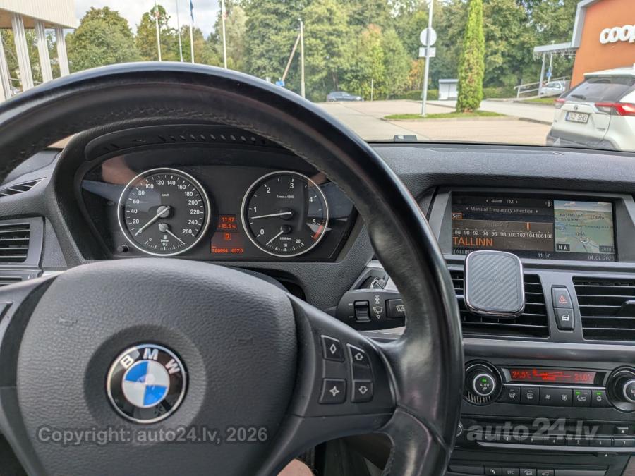 Balts BMW X5 2009 Tallina, ar dzinēja tilpumu 3.00 L un nobraukumu 281 tūkst. km par 10999 €, foto 12 vietnē AUTOMOTO.COM.LV