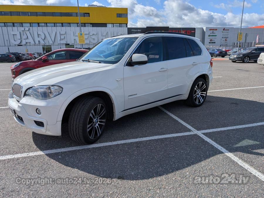Balts BMW X5 2009 Tallina, ar dzinēja tilpumu 3.00 L un nobraukumu 281 tūkst. km par 10999 €, foto 14 vietnē AUTOMOTO.COM.LV