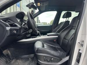 White BMW X5 2009 in Vilnius, with an engine capacity of 2.99 L and mileage of 336 thousand km for 6700 €, photo 9 on AUTOMOTO.COM.LV