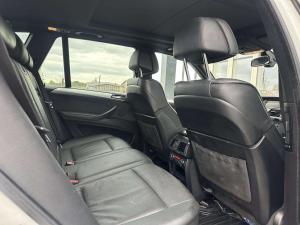 White BMW X5 2009 in Vilnius, with an engine capacity of 2.99 L and mileage of 336 thousand km for 6700 €, photo 11 on AUTOMOTO.COM.LV