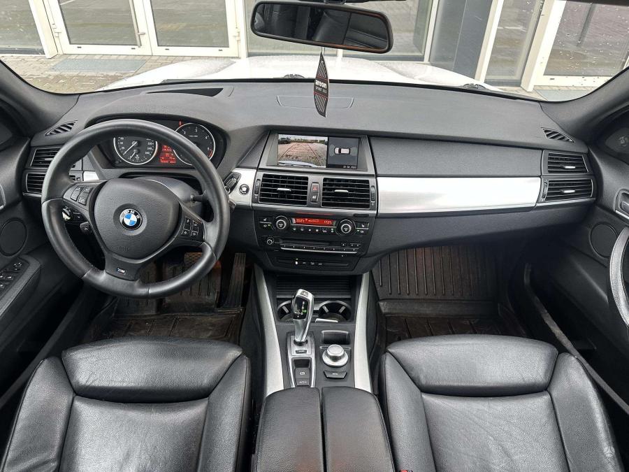 White BMW X5 2009 in Vilnius, with an engine capacity of 2.99 L and mileage of 336 thousand km for 6700 €, photo 14 on AUTOMOTO.COM.LV