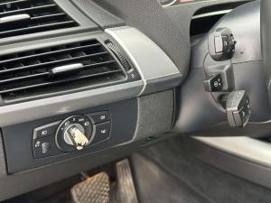 White BMW X5 2009 in Vilnius, with an engine capacity of 2.99 L and mileage of 336 thousand km for 6700 €, photo 19 on AUTOMOTO.COM.LV