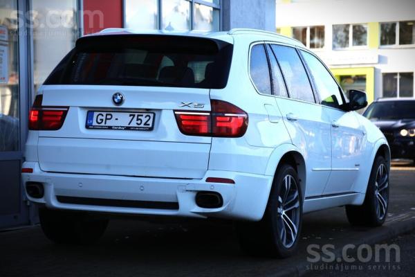Balts BMW X5 2010 Rīga, ar dzinēja tilpumu 3.00 L un nobraukumu 411 tūkst. km par 9995 €, foto 6 vietnē AUTOMOTO.COM.LV