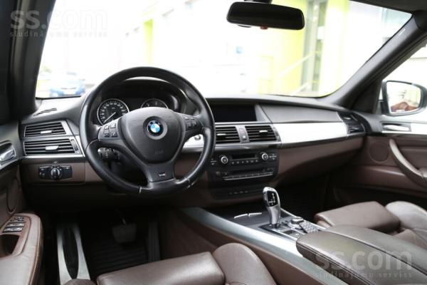 Balts BMW X5 2010 Rīga, ar dzinēja tilpumu 3.00 L un nobraukumu 411 tūkst. km par 9995 €, foto 9 vietnē AUTOMOTO.COM.LV
