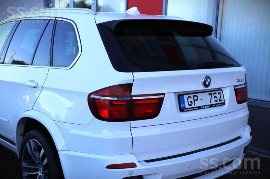 Balts BMW X5 2010 Rīga, ar dzinēja tilpumu 3.00 L un nobraukumu 411 tūkst. km par 9995 €, foto 16 vietnē AUTOMOTO.COM.LV