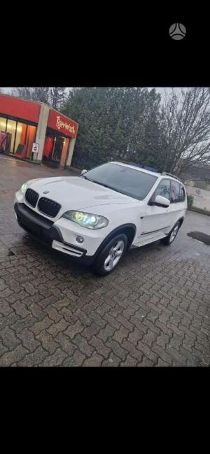 White BMW X5 2010 in Klaipeda, with an engine capacity of 2.99 L and mileage of 352 thousand km for 11800 €, photo 17 on AUTOMOTO.COM.LV