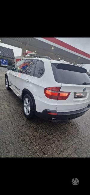 White BMW X5 2010 in Klaipeda, with an engine capacity of 2.99 L and mileage of 352 thousand km for 11800 €, photo 20 on AUTOMOTO.COM.LV