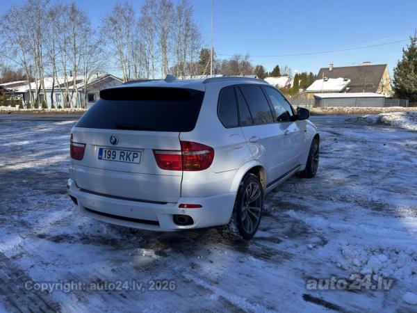 White BMW X5 2010 in Tallinn, with an engine capacity of 3.00 L and mileage of 318 thousand km for 9200 €, photo 4 on AUTOMOTO.COM.LV