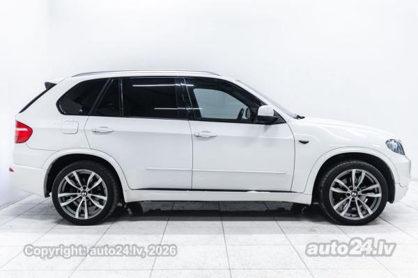 White BMW X5 2010 in Tallinn, with an engine capacity of 3.00 L and mileage of 319 thousand km for 10990 €, photo 9 on AUTOMOTO.COM.LV