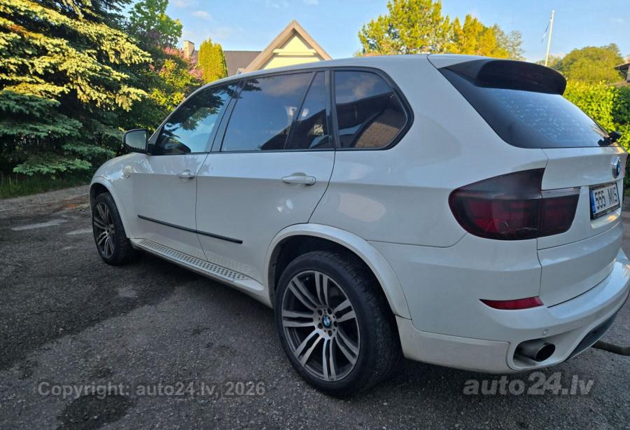 White BMW X5 2010 in Tallinn, with an engine capacity of 3.00 L and mileage of 352 thousand km for 9750 €, photo 4 on AUTOMOTO.COM.LV