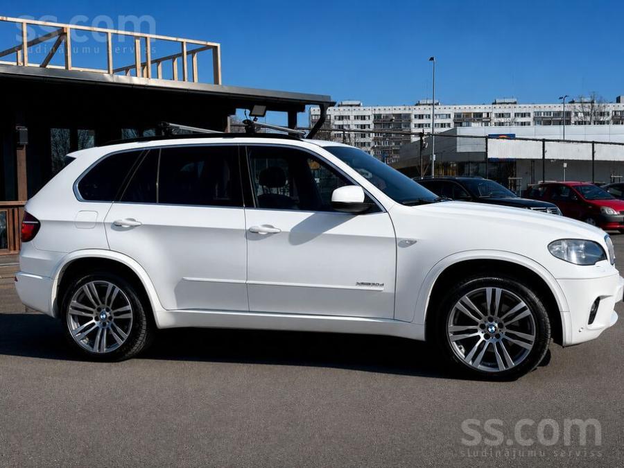 Balts BMW X5 2010 Rīga, ar dzinēja tilpumu 3.00 L un nobraukumu 280 tūkst. km par 12900 €, foto 5 vietnē AUTOMOTO.COM.LV
