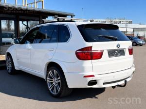 Balts BMW X5 2010 Rīga, ar dzinēja tilpumu 3.00 L un nobraukumu 280 tūkst. km par 12900 €, foto 9 vietnē AUTOMOTO.COM.LV