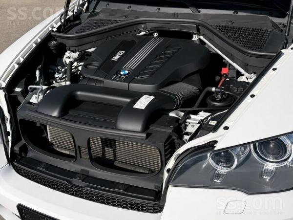 Balts BMW X5 2010 Rīga, ar dzinēja tilpumu 3.00 L un nobraukumu 280 tūkst. km par 12900 €, foto 10 vietnē AUTOMOTO.COM.LV