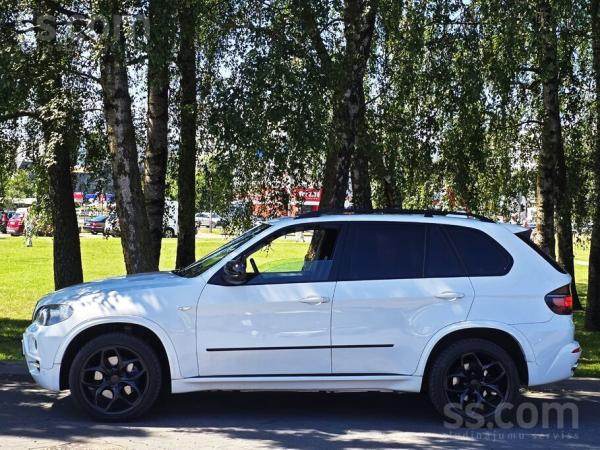Белый БМВ Х5 2010 в Рига, объемом двигателя 3.00 л и пробегом 358 тыс. км за 10500 €, фото 5 на AUTOMOTO.COM.LV