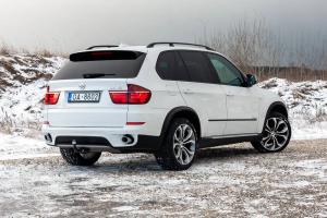 White BMW X5 2010 in Riga, with an engine capacity of 3.00 L and mileage of 260 thousand km for 11995 €, photo 5 on AUTOMOTO.COM.LV