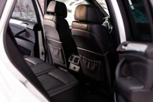 White BMW X5 2010 in Riga, with an engine capacity of 3.00 L and mileage of 260 thousand km for 11995 €, photo 14 on AUTOMOTO.COM.LV