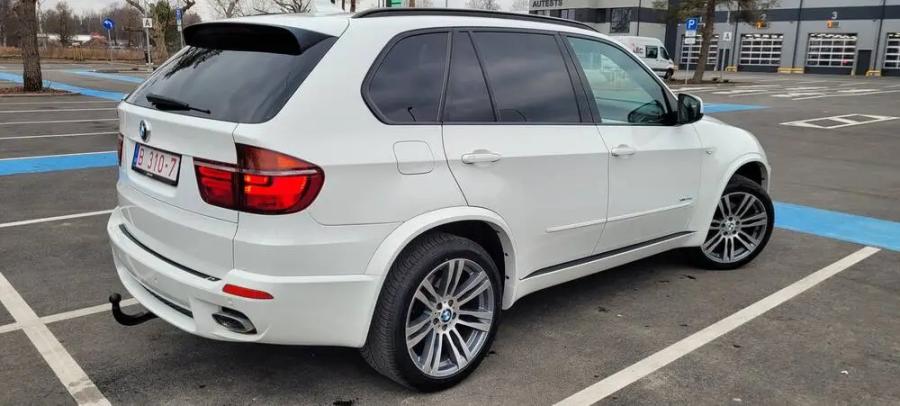 Balts BMW X5 2010 Rīga, ar dzinēja tilpumu 3.00 L un nobraukumu 289 tūkst. km par 13500 €, foto 10 vietnē AUTOMOTO.COM.LV
