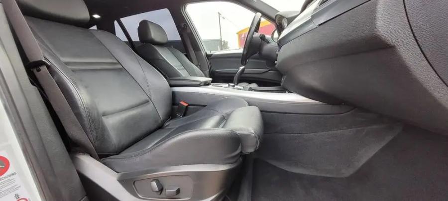 Balts BMW X5 2010 Rīga, ar dzinēja tilpumu 3.00 L un nobraukumu 289 tūkst. km par 13500 €, foto 20 vietnē AUTOMOTO.COM.LV
