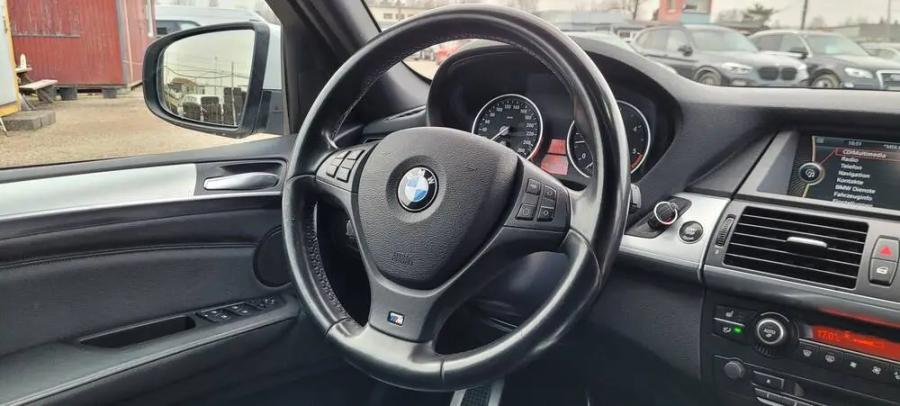 Balts BMW X5 2010 Rīga, ar dzinēja tilpumu 3.00 L un nobraukumu 289 tūkst. km par 13500 €, foto 21 vietnē AUTOMOTO.COM.LV
