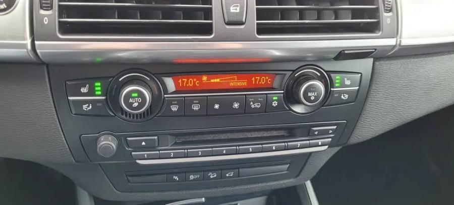 Balts BMW X5 2010 Rīga, ar dzinēja tilpumu 3.00 L un nobraukumu 289 tūkst. km par 13500 €, foto 26 vietnē AUTOMOTO.COM.LV