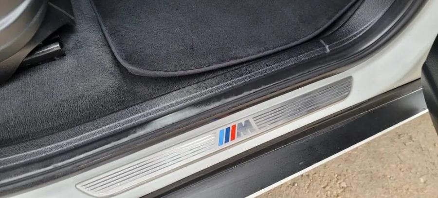 Balts BMW X5 2010 Rīga, ar dzinēja tilpumu 3.00 L un nobraukumu 289 tūkst. km par 13500 €, foto 32 vietnē AUTOMOTO.COM.LV