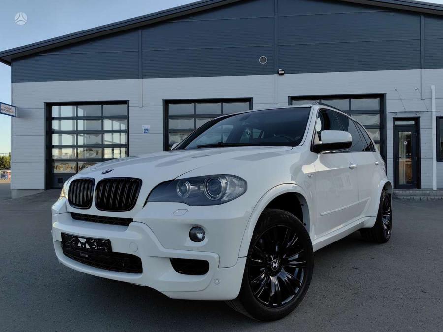 White BMW X5 2010 in Kaunas, with an engine capacity of 3.00 L and mileage of 354 thousand km for 7800 €, photo 6 on AUTOMOTO.COM.LV