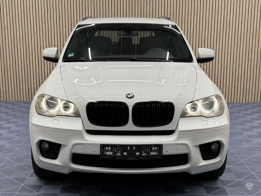 Balts BMW X5 2010 Marijampole, ar dzinēja tilpumu 2.99 L un nobraukumu 240 tūkst. km par 10800 €, foto 5 vietnē AUTOMOTO.COM.LV