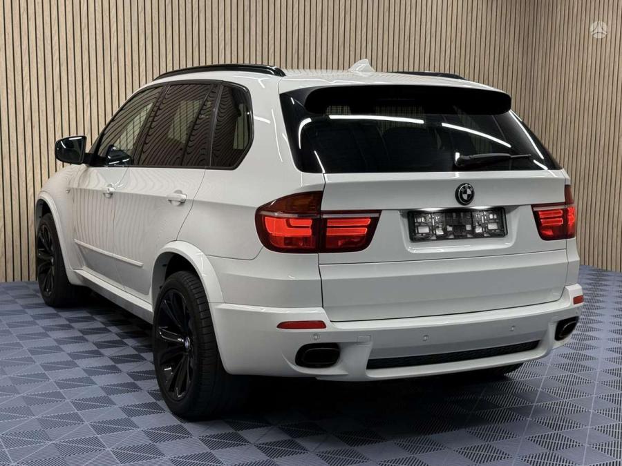 Balts BMW X5 2010 Marijampole, ar dzinēja tilpumu 2.99 L un nobraukumu 240 tūkst. km par 10800 €, foto 7 vietnē AUTOMOTO.COM.LV