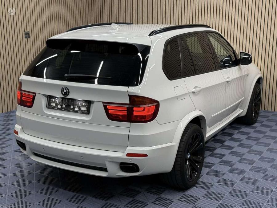 Balts BMW X5 2010 Marijampole, ar dzinēja tilpumu 2.99 L un nobraukumu 240 tūkst. km par 10800 €, foto 12 vietnē AUTOMOTO.COM.LV
