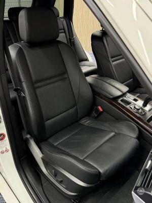 Balts BMW X5 2010 Marijampole, ar dzinēja tilpumu 2.99 L un nobraukumu 240 tūkst. km par 10800 €, foto 15 vietnē AUTOMOTO.COM.LV