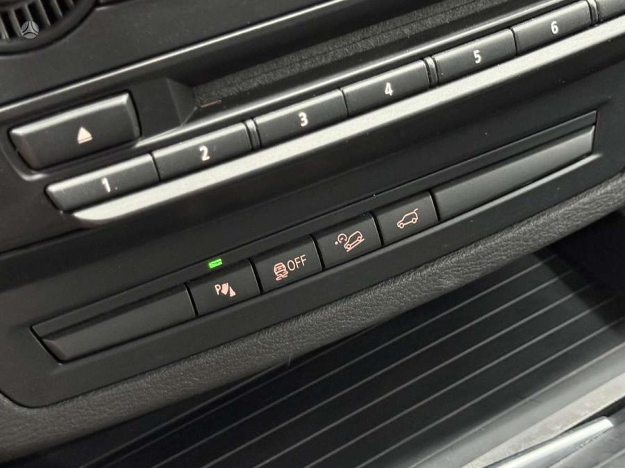 Balts BMW X5 2010 Marijampole, ar dzinēja tilpumu 2.99 L un nobraukumu 240 tūkst. km par 10800 €, foto 29 vietnē AUTOMOTO.COM.LV