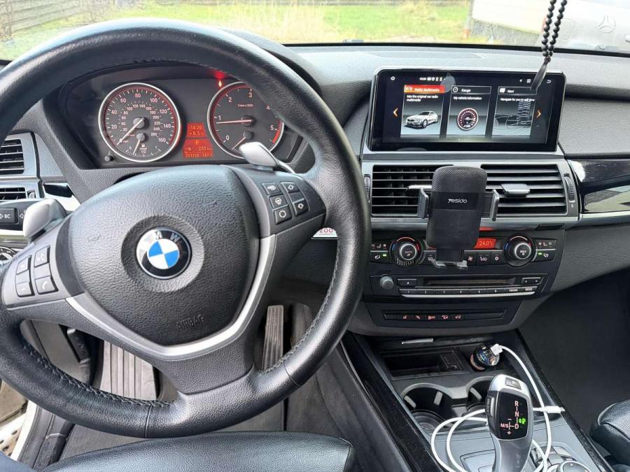 Balts BMW X5 2010 Klaipėda, ar dzinēja tilpumu 2.99 L un nobraukumu 358 tūkst. km par 11400 €, foto 18 vietnē AUTOMOTO.COM.LV