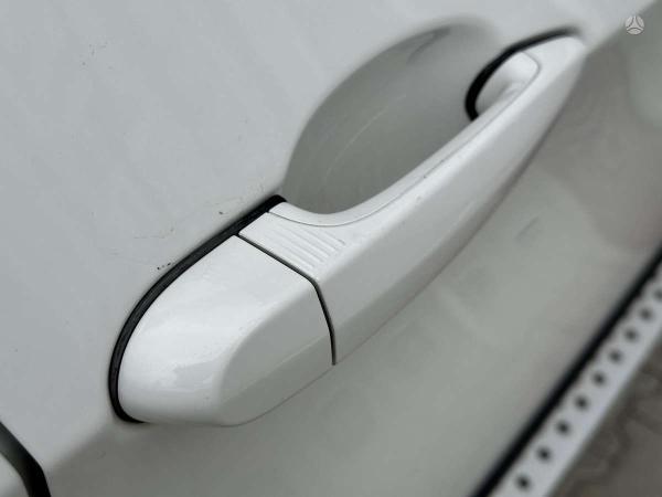 Белый БМВ Х5 2010 в Вильнюс, объемом двигателя 3.00 л и пробегом 278 тыс. км за 10000 €, фото 7 на AUTOMOTO.COM.LV