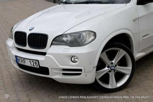 White BMW X5 2010 in Kretinga, with an engine capacity of 2.99 L and mileage of 347 thousand km for 8499 €, photo 5 on AUTOMOTO.COM.LV