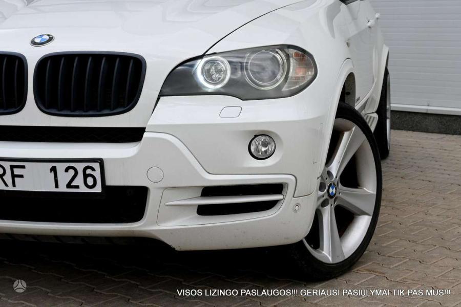 White BMW X5 2010 in Kretinga, with an engine capacity of 2.99 L and mileage of 347 thousand km for 8499 €, photo 6 on AUTOMOTO.COM.LV