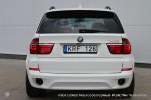 White BMW X5 2010 in Kretinga, with an engine capacity of 2.99 L and mileage of 347 thousand km for 8499 €, photo 9 on AUTOMOTO.COM.LV