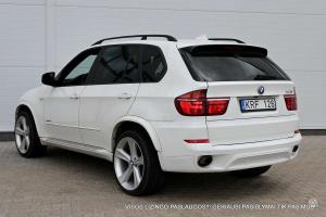 White BMW X5 2010 in Kretinga, with an engine capacity of 2.99 L and mileage of 347 thousand km for 8499 €, photo 10 on AUTOMOTO.COM.LV