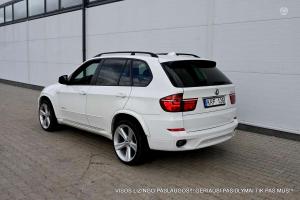 White BMW X5 2010 in Kretinga, with an engine capacity of 2.99 L and mileage of 347 thousand km for 8499 €, photo 15 on AUTOMOTO.COM.LV